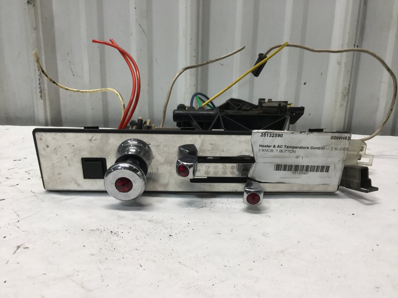 A22-30529-1 | Freightliner CLASSIC XL Heater & AC Temperature Control for S