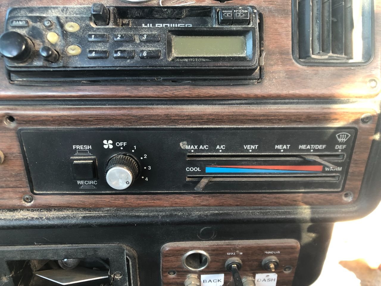Freightliner CLASSIC XL Heater & AC Temperature Control for Sale