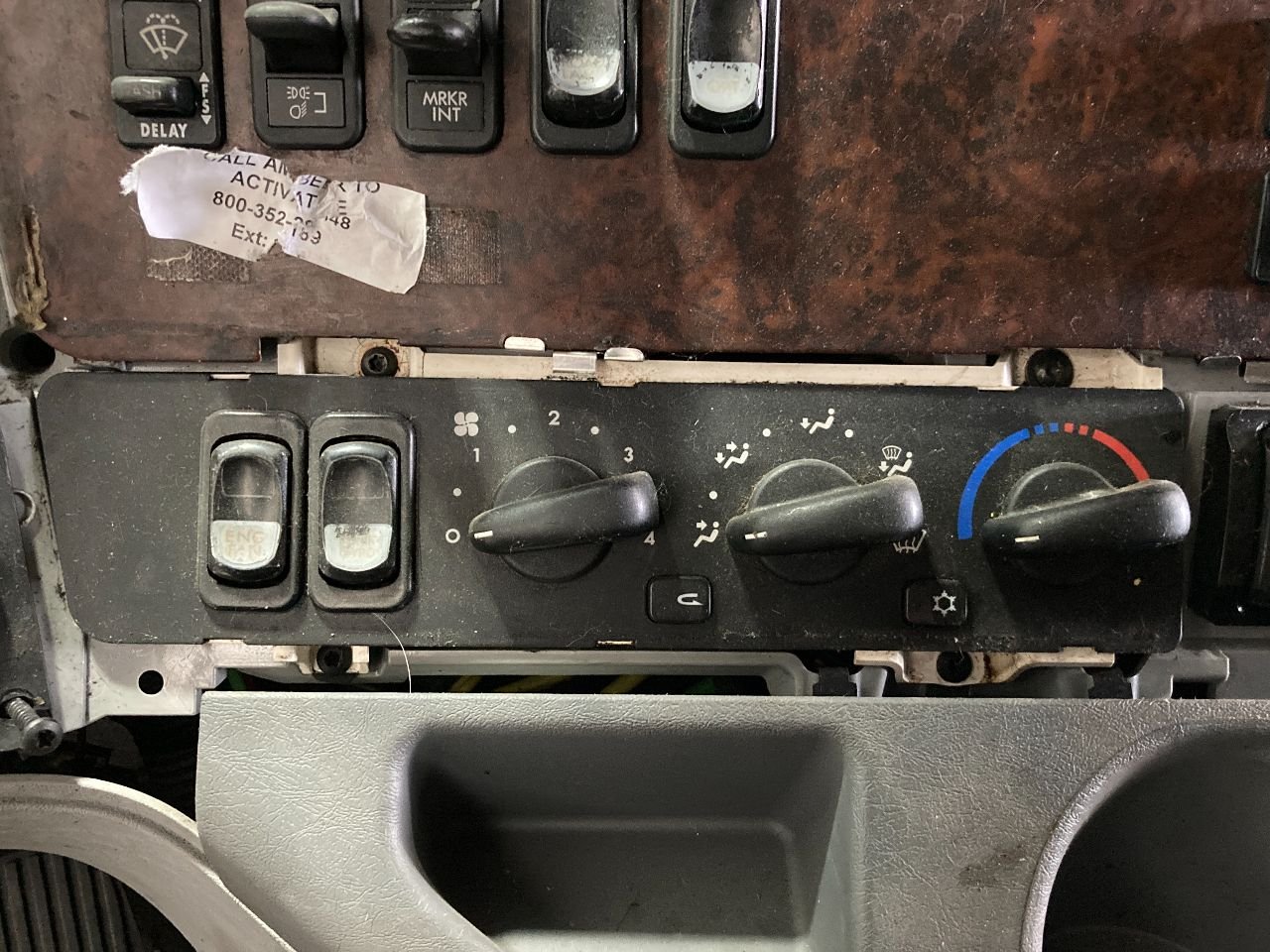 A22-54708-210 | Freightliner ARGOSY Heater & AC Temperature Control for Sal