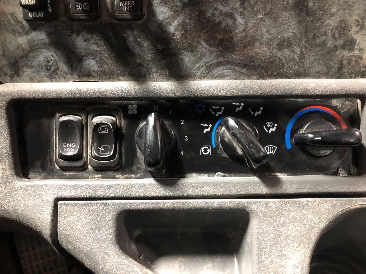 A22-51694-012 | Freightliner COLUMBIA 120 Heater & AC Temperature Control f