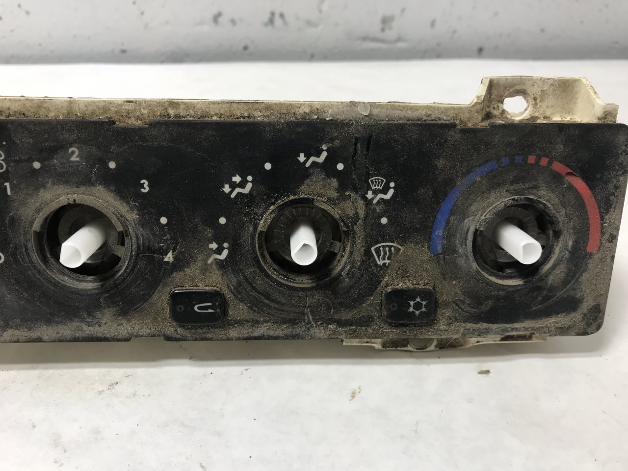 A22-54708-206 | Freightliner COLUMBIA 120 Heater & AC Temperature Control f
