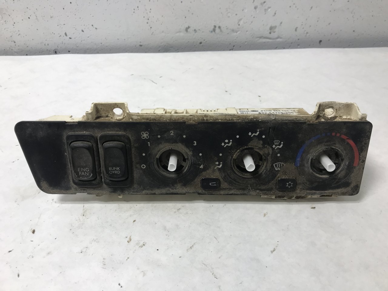 A22-54708-206 | Freightliner COLUMBIA 120 Heater & AC Temperature Control f