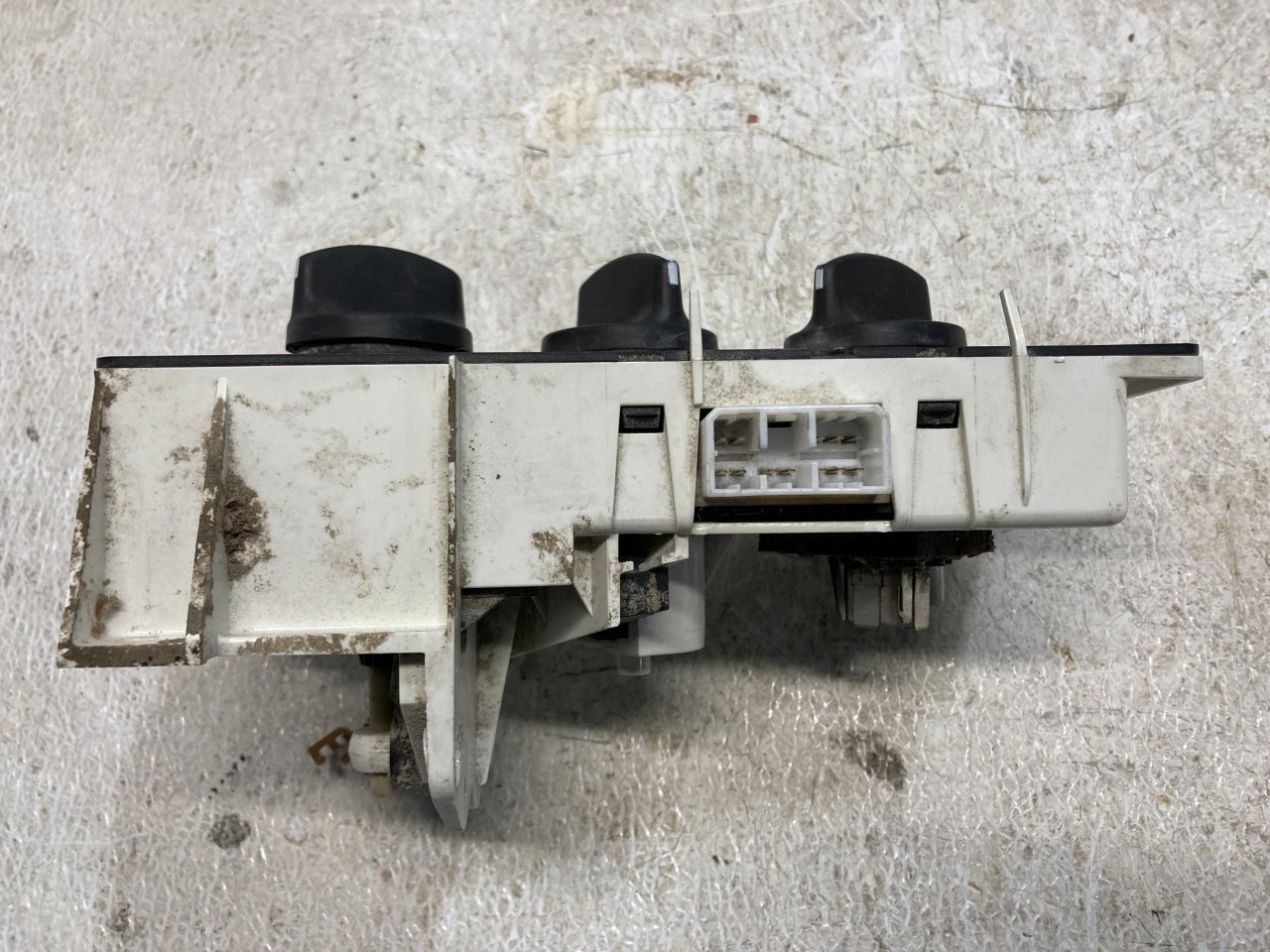 880011 | Mack CX VISION Heater & AC Temperature Control for Sale