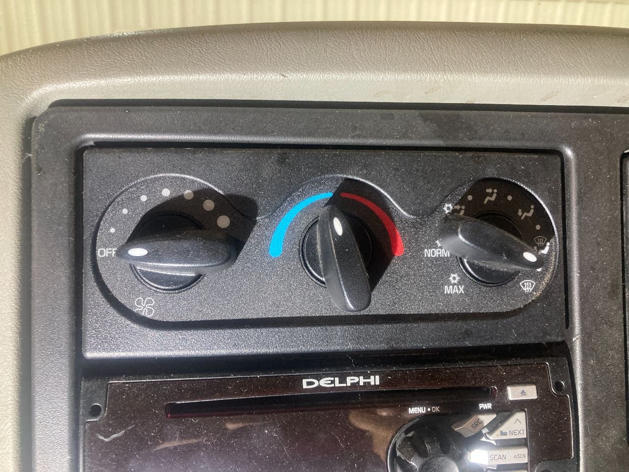 3545543C5 | International DURASTAR (4300) Heater & AC Temperature Control f