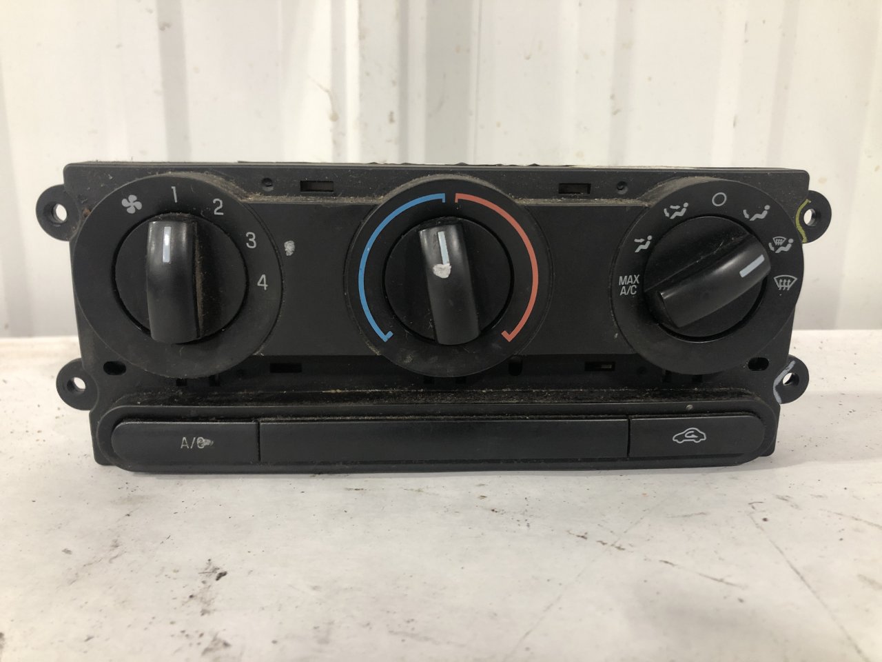 9C3T-19980-AA | Ford F550 SUPER DUTY Heater & AC Temperature Control for Sa