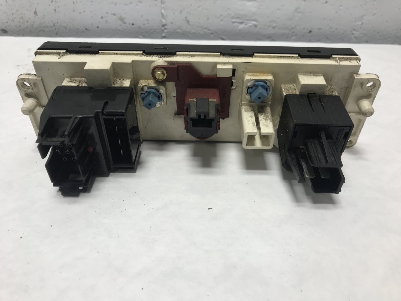 F81H-19-E764-A | Ford F650 Heater & AC Temperature Control for Sale