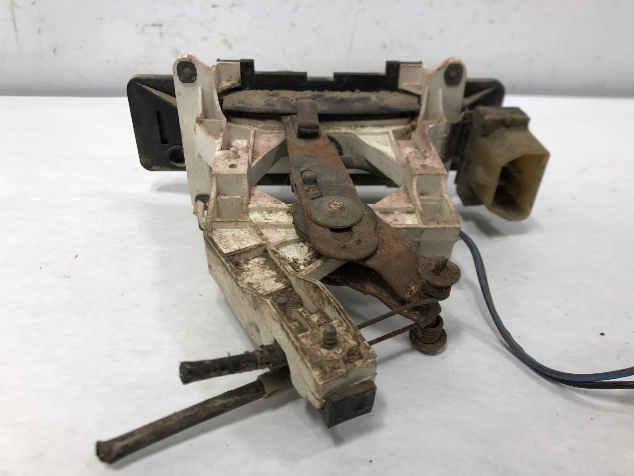 D6ZH-18532-AA | Ford F700 Heater & AC Temperature Control for Sale