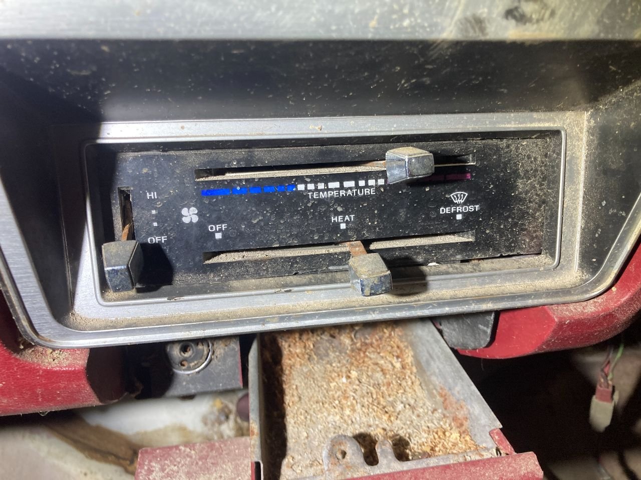 D6ZH-18532-AA | Ford F700 Heater & AC Temperature Control for Sale