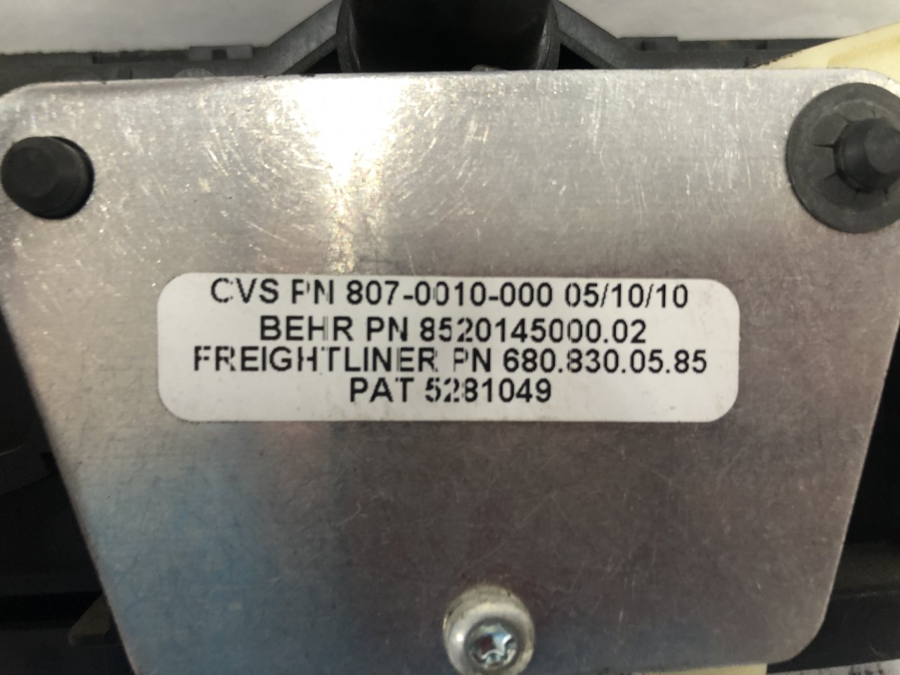 680.830.05.85 | Freightliner FL80 Heater & AC Temperature Control for Sale