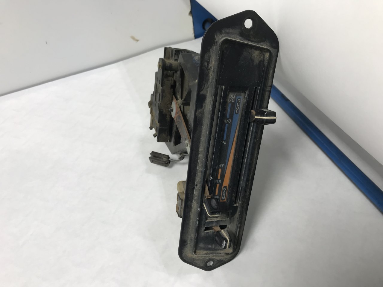 F1HH-19A884-AB | Ford LLA9000 Heater & AC Temperature Control for Sale