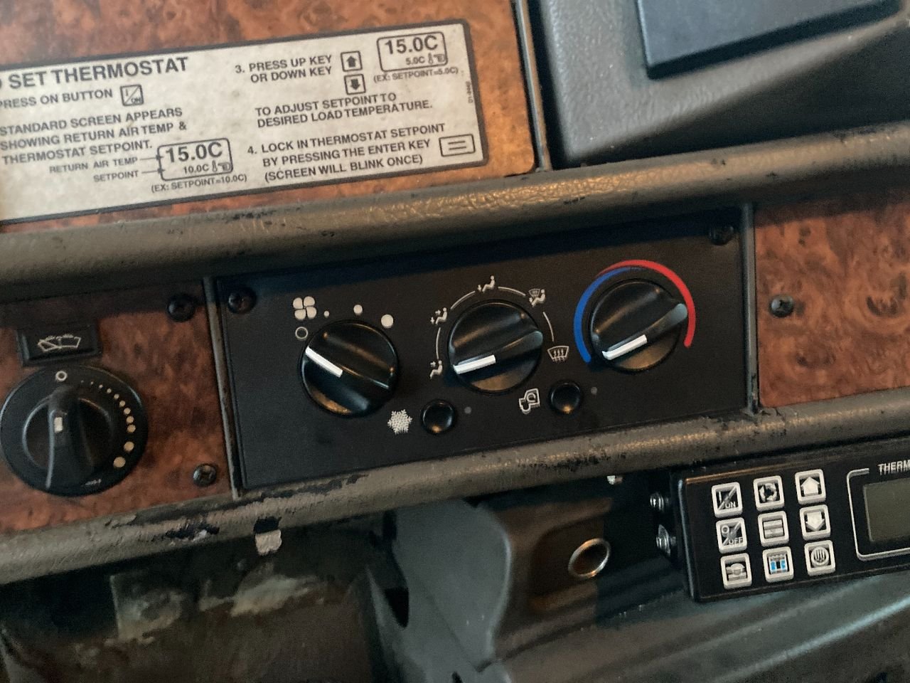 F21-1025-110 | Kenworth T300 Heater & AC Temperature Control for Sale
