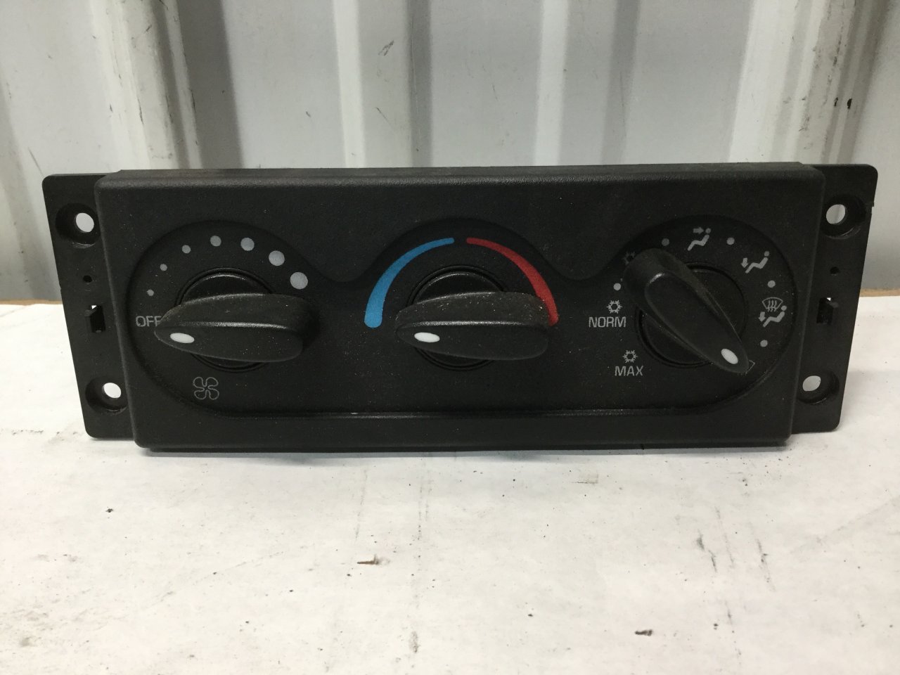 3827680C1 | International TERRASTAR Heater & AC Temperature Control for Sal