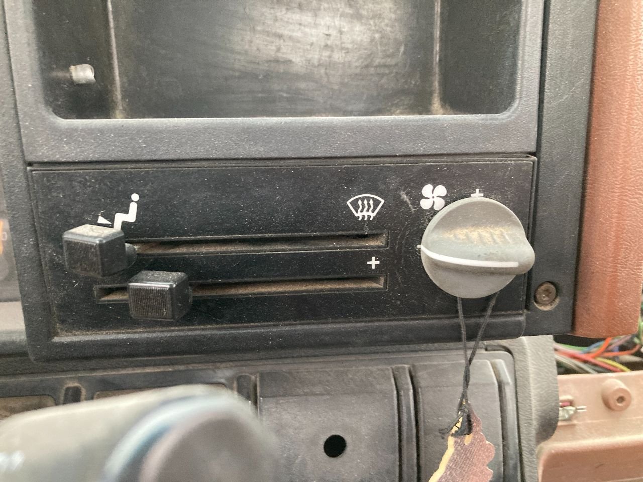 GMC T5500 Heater & AC Temperature Control for Sale