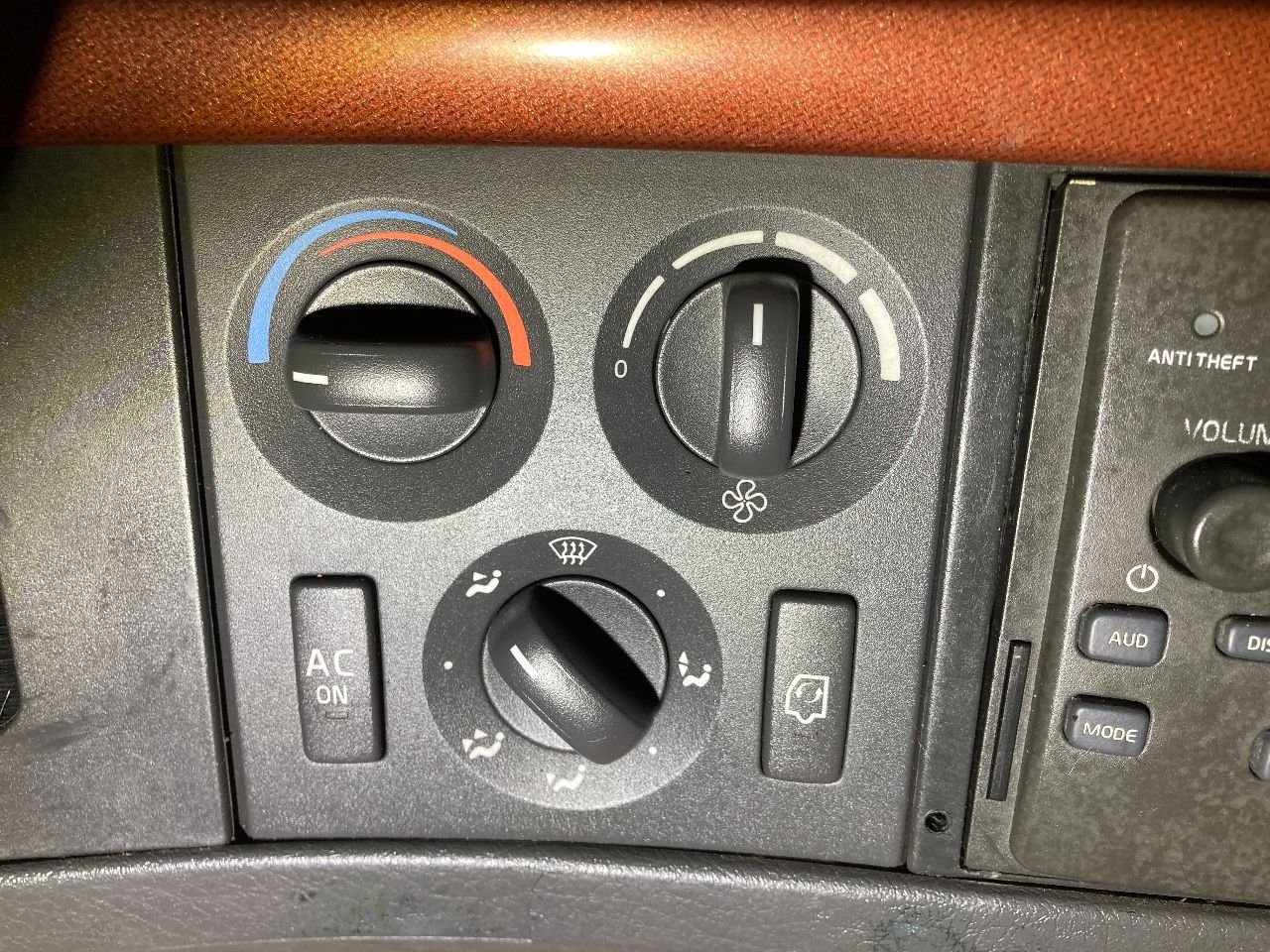 21326144 | Volvo VT Heater & AC Temperature Control for Sale