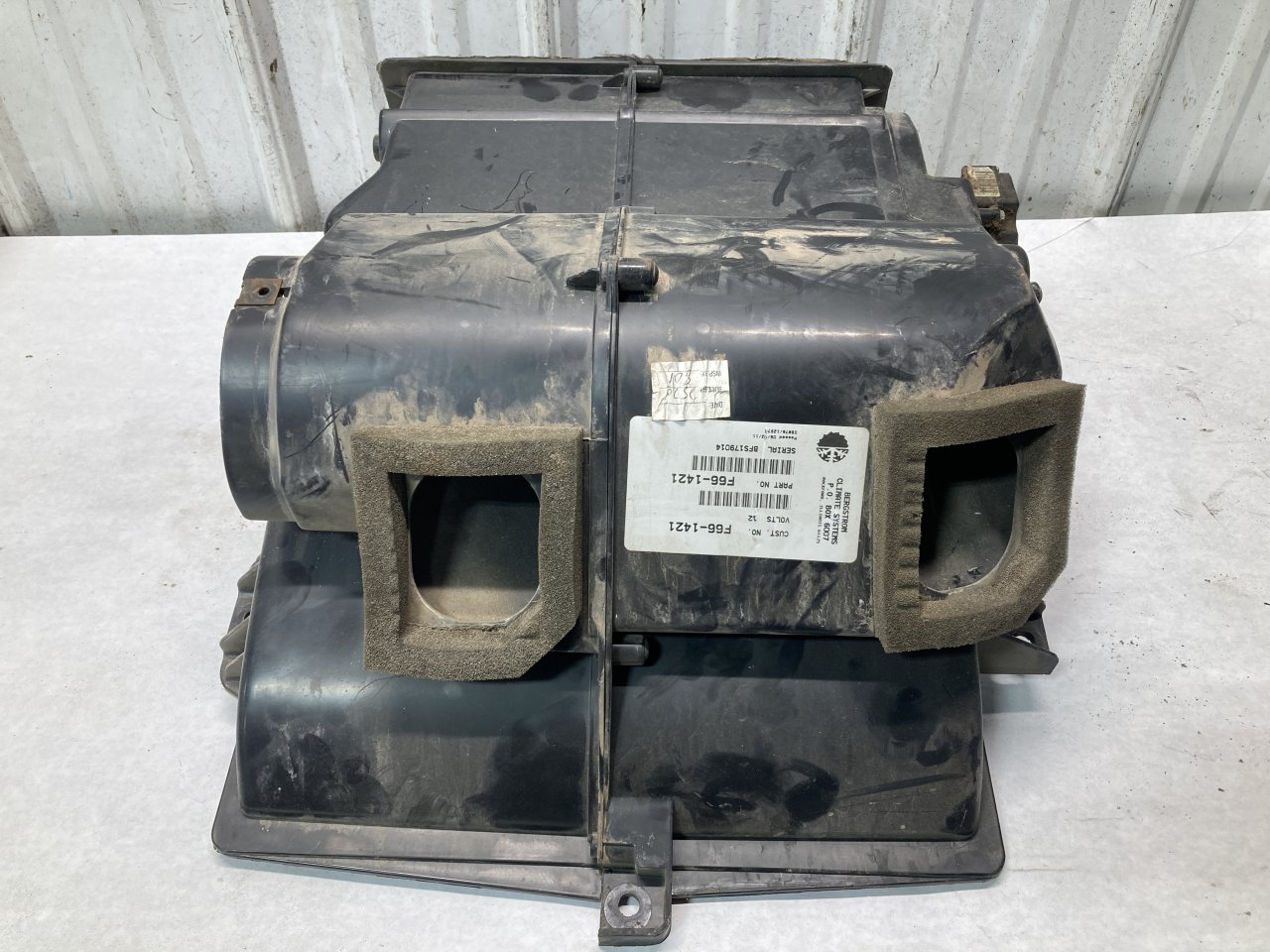 F66-1421 | Kenworth T660 Heater Core for Sale