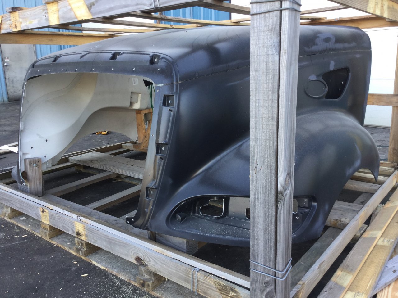 13-04777 | Peterbilt 387 Hood for Sale