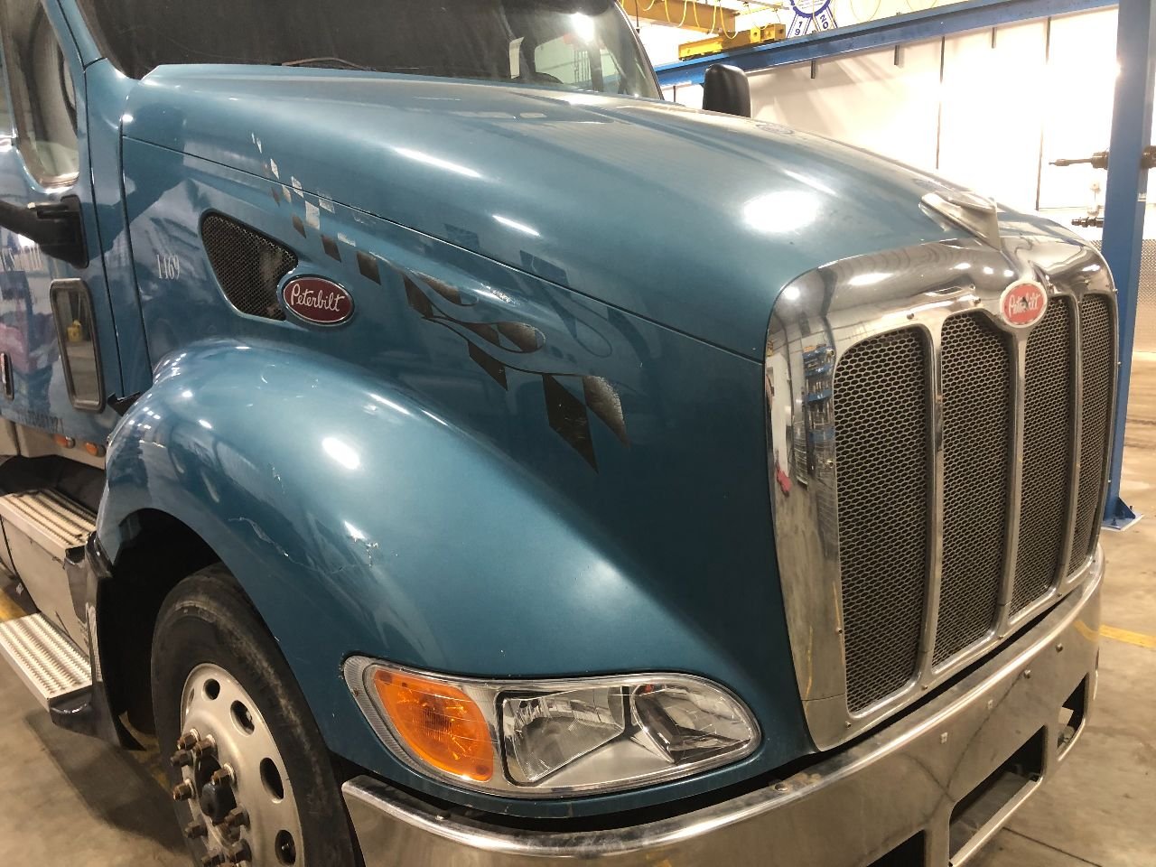 13-04778 | Peterbilt 387 Hood for Sale