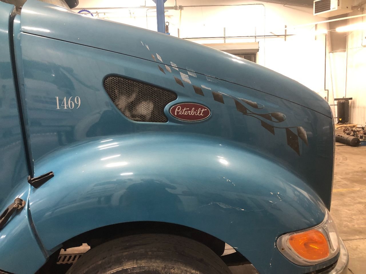 13-04778 | Peterbilt 387 Hood for Sale