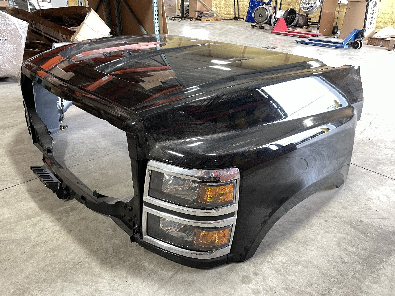 4078054C99 | Chevrolet 5500HD Hood for Sale