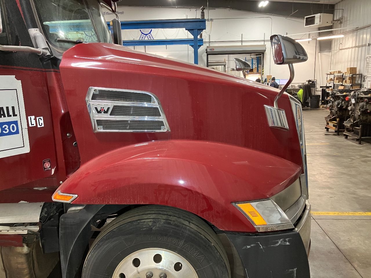 A17-20220-015 | Western Star Trucks 5700 Hood for Sale