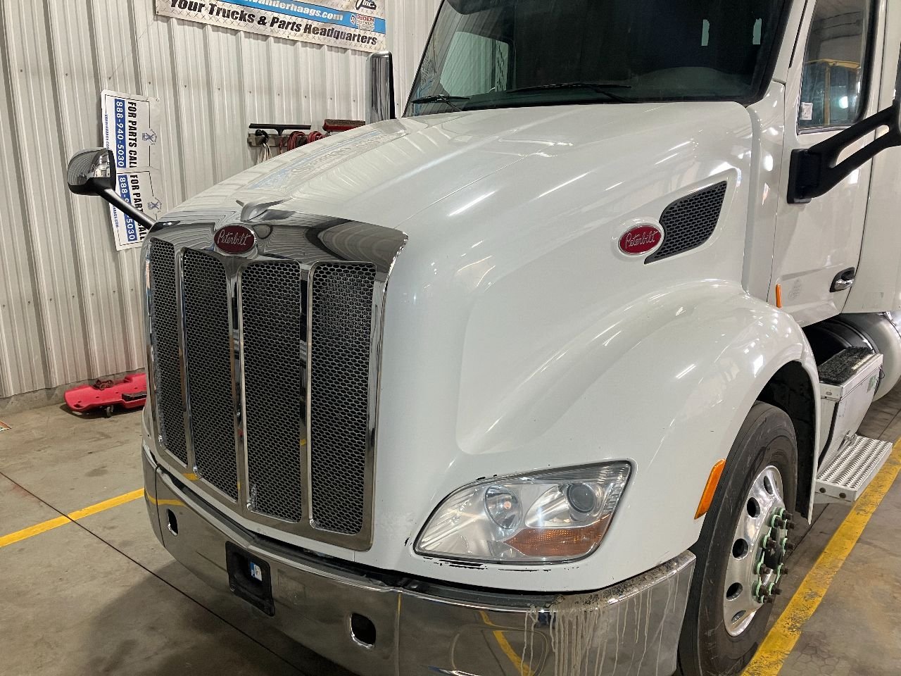 L29619412000 | Peterbilt 579 Hood for Sale