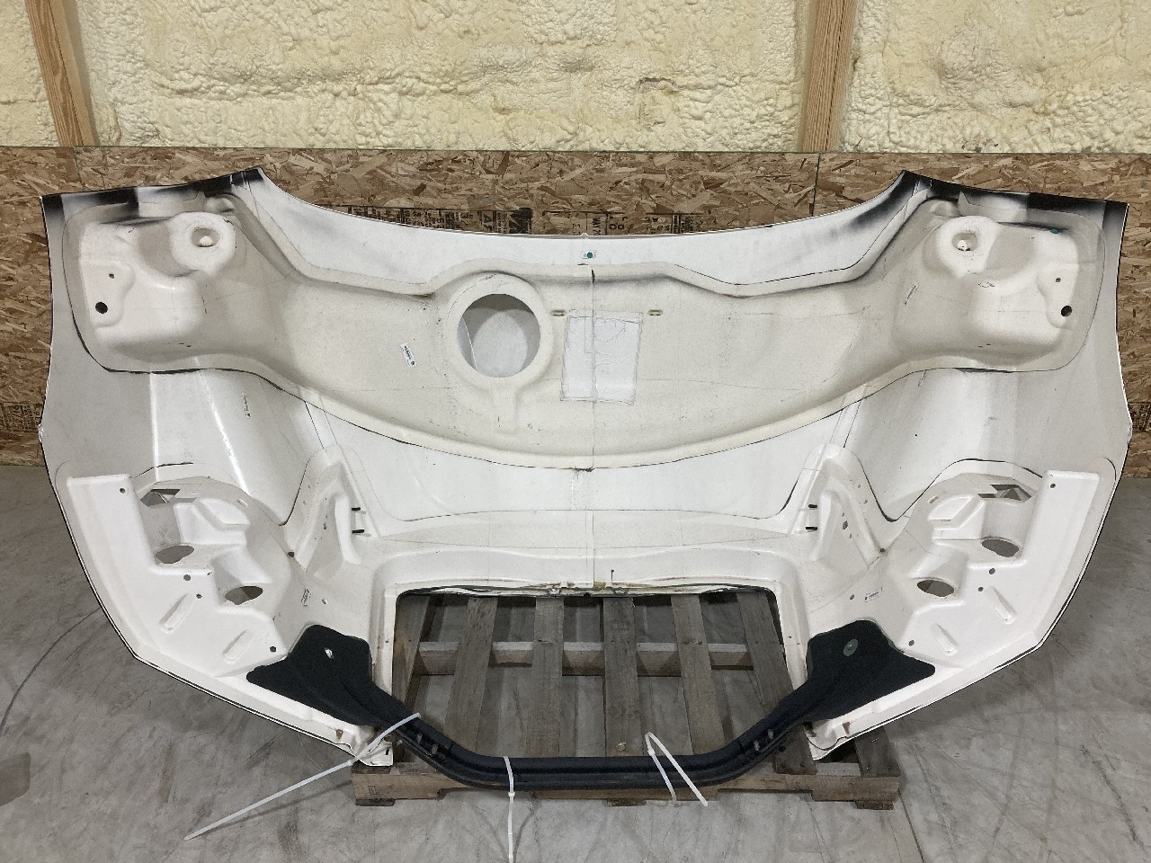 A17-20473-006 | Freightliner CASCADIA Hood for Sale