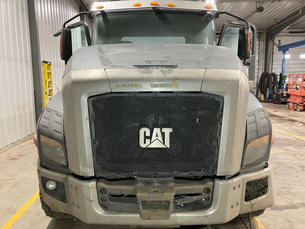 6118767C91 | CAT CT660 Hood for Sale