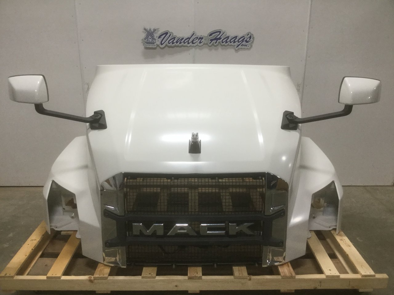 23305987 | Mack AN (ANTHEM) Hood for Sale