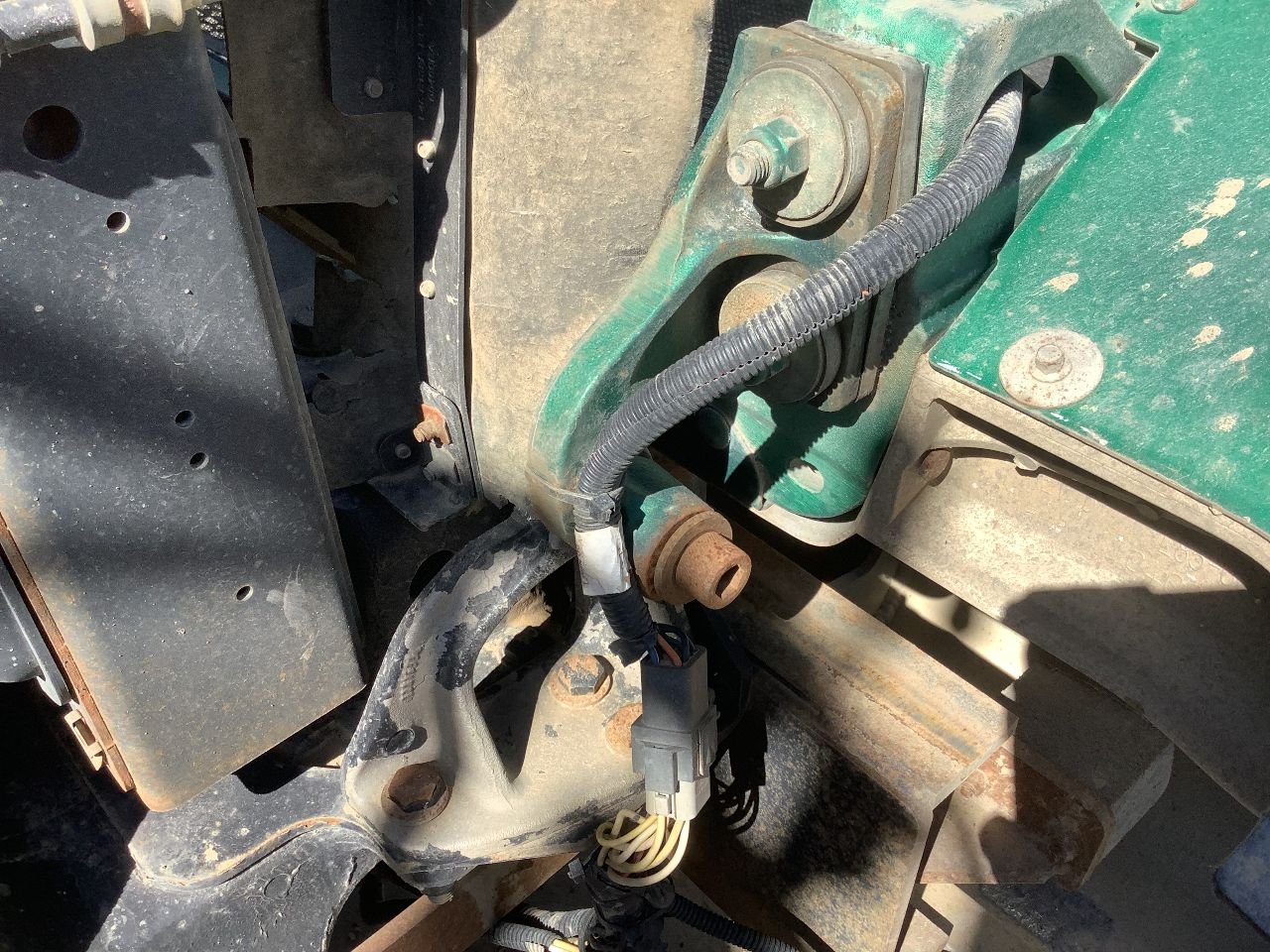 L48-6033 | Peterbilt 388 Hood Hinge for Sale