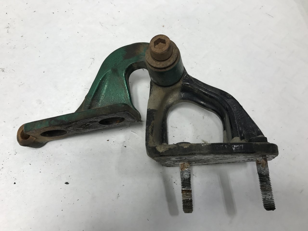 Peterbilt 388 Hood Hinge for Sale