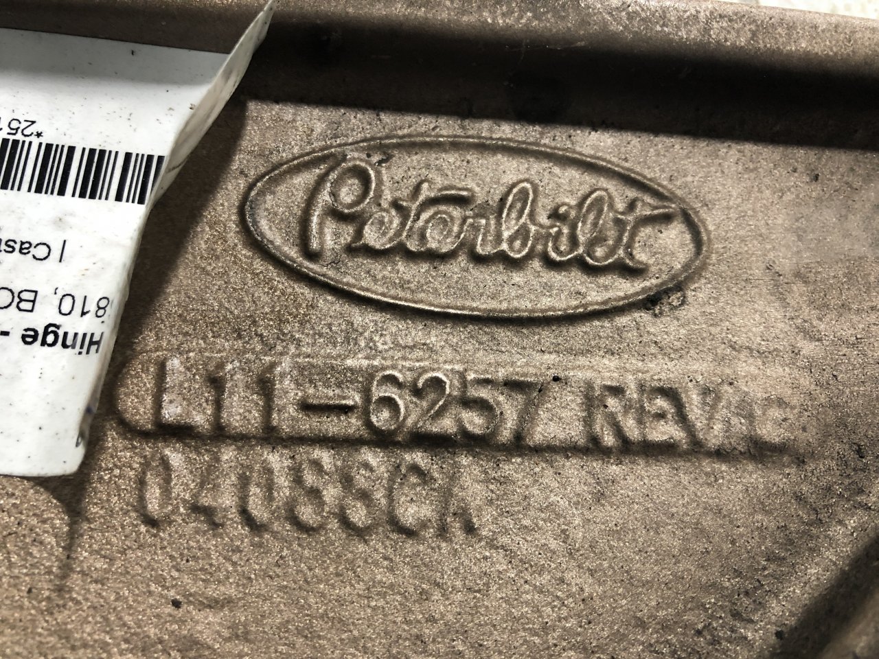 L11-6257 | Peterbilt 567 Hood Hinge for Sale