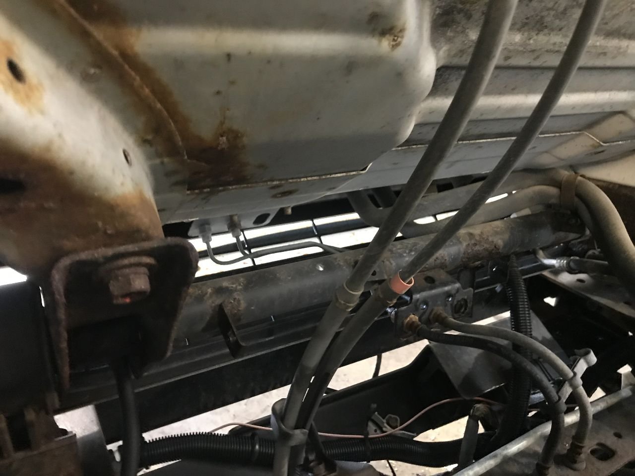 Isuzu NPR Hood Hinge for Sale