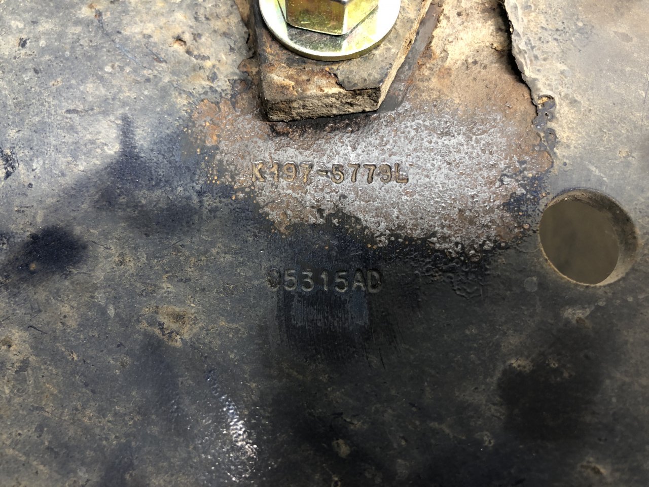 Kenworth T600 Hood Hinge for Sale