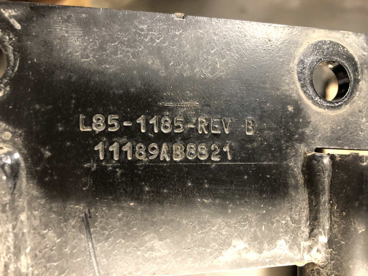 L48-6215 | Kenworth T680 Hood Hinge for Sale