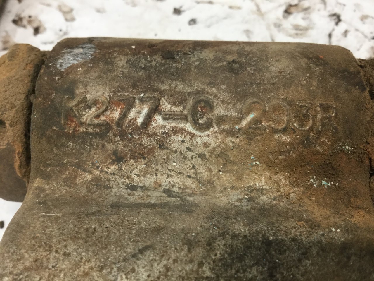 K277-*C-293R | Kenworth T800 Hood Hinge for Sale