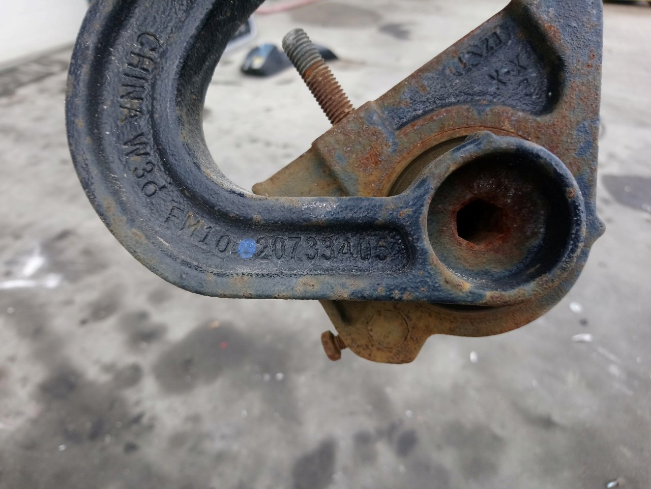 20733404/20733406 | Volvo VNL Hinge for Sale