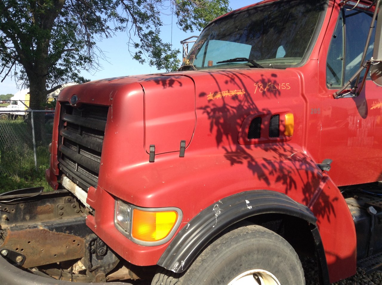 Ford L9511 Hood for Sale