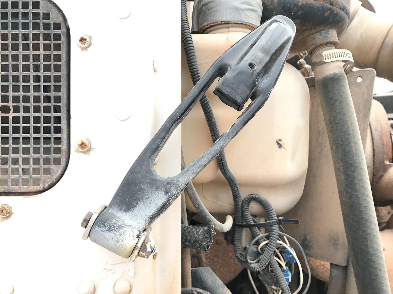 Peterbilt 385 Hood Latch for Sale