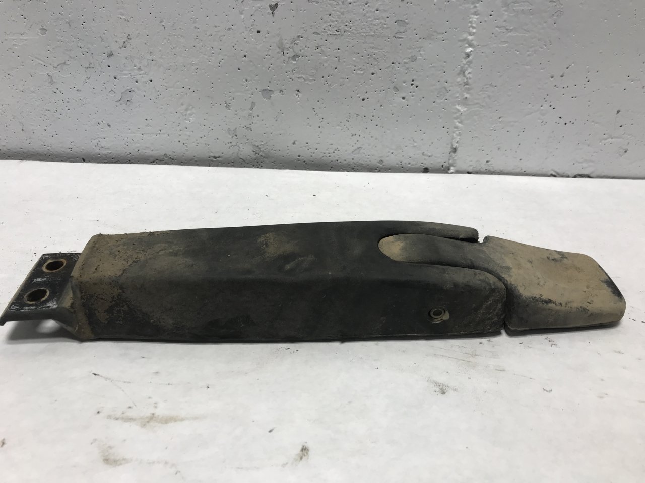 3544924C1 | International 7400 Hood Latch for Sale