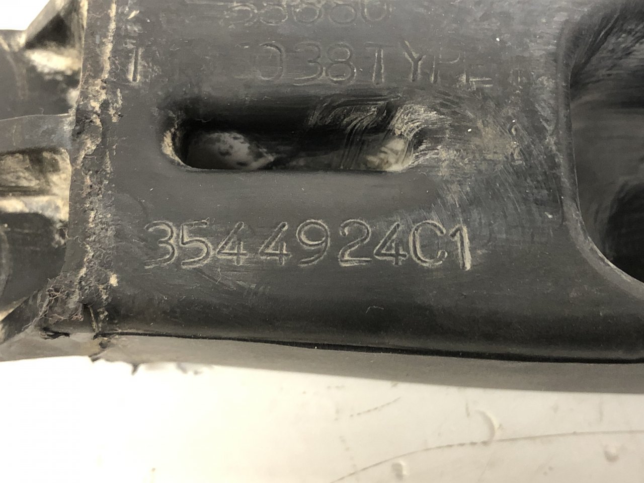 3544924C1 | International 7600 Hood Latch for Sale