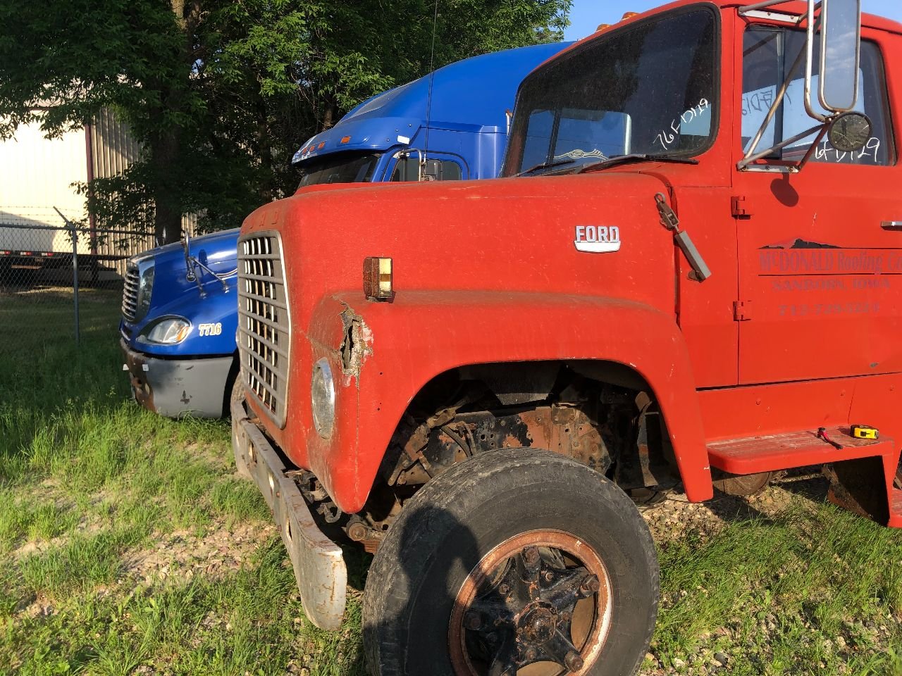 Ford LN9000 Hood for Sale