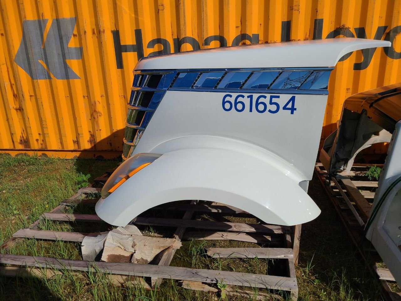 International LONESTAR Hood for Sale
