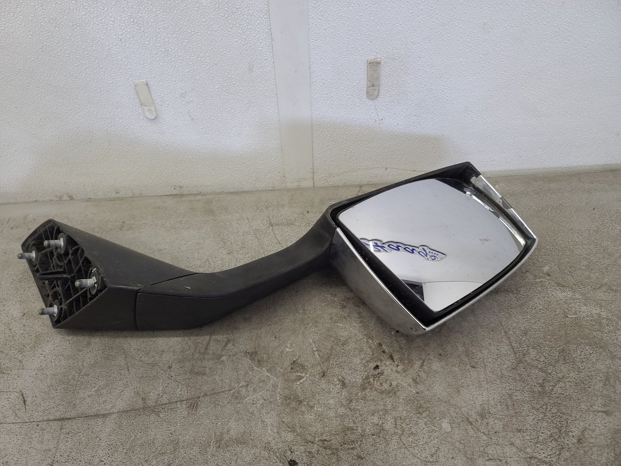 20 4721 003 LH | Volvo VNL Hood Mirror for Sale