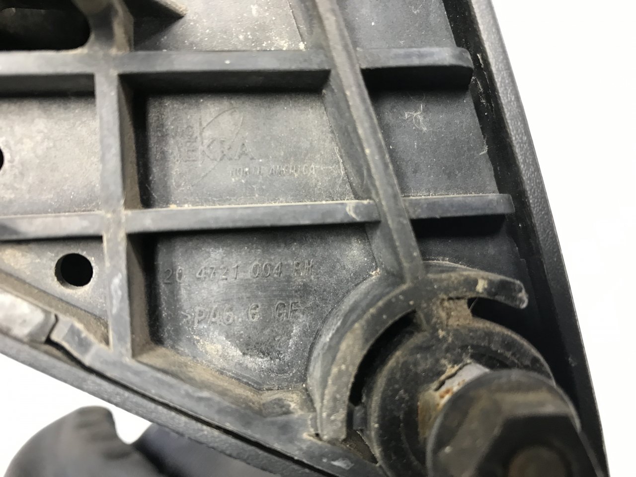 204721004 | Volvo VT Hood Mirror for Sale