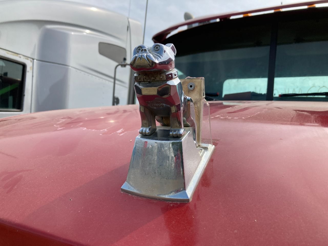 1387477 | Mack CH600 Hood Ornament for Sale