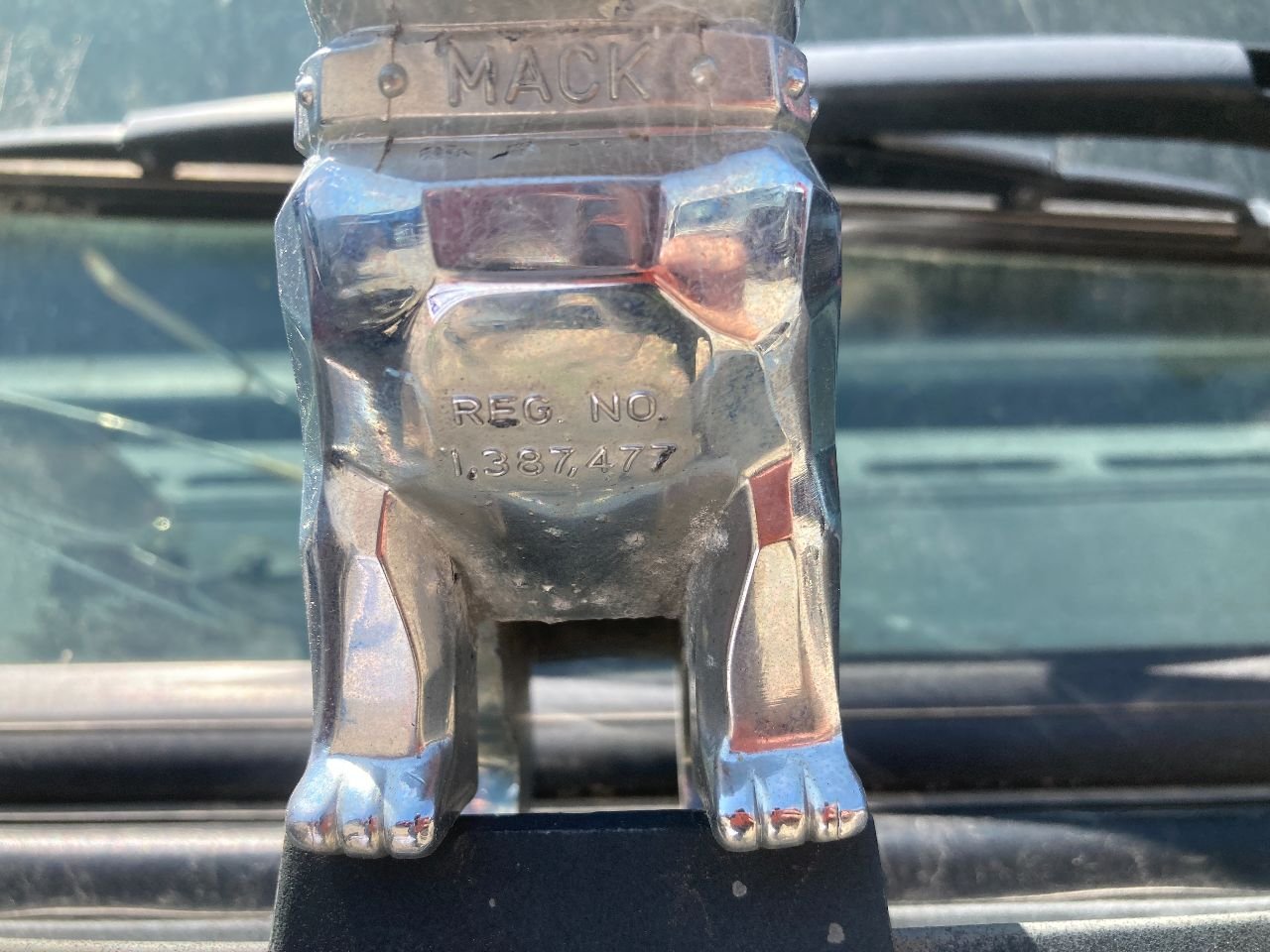 1387477 | Mack MS MIDLINER Hood Ornament for Sale