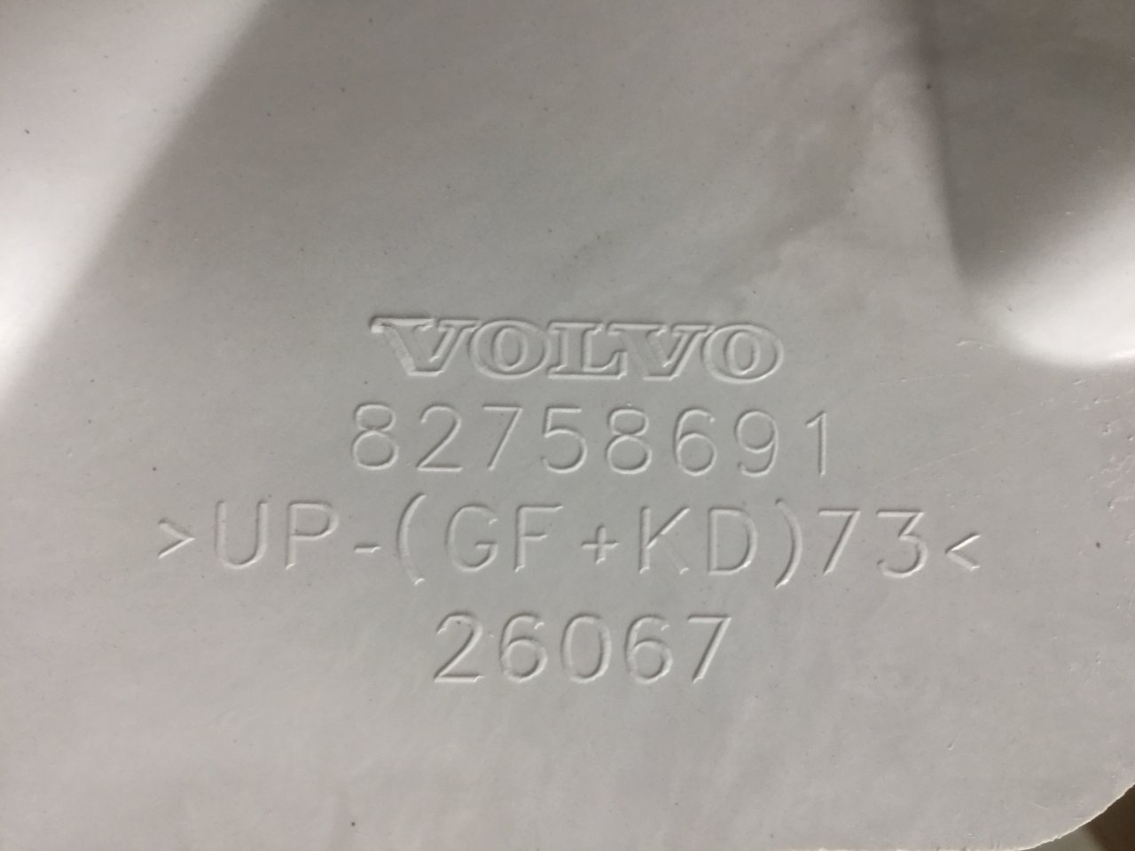 82758691 | Volvo VNL Hood Panel for Sale