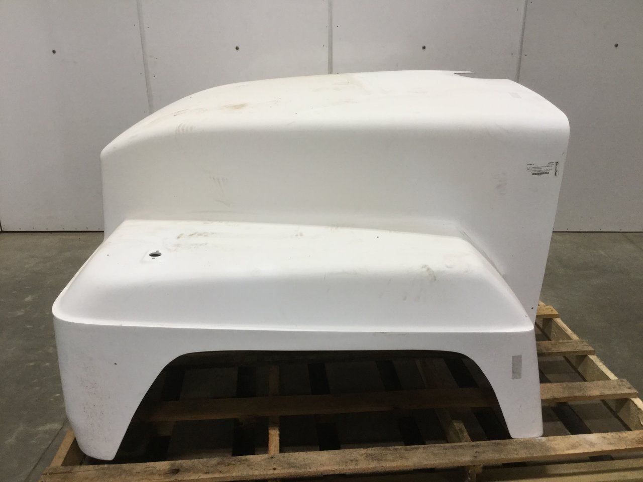 11-12501 | Mack RD800 Hood for Sale