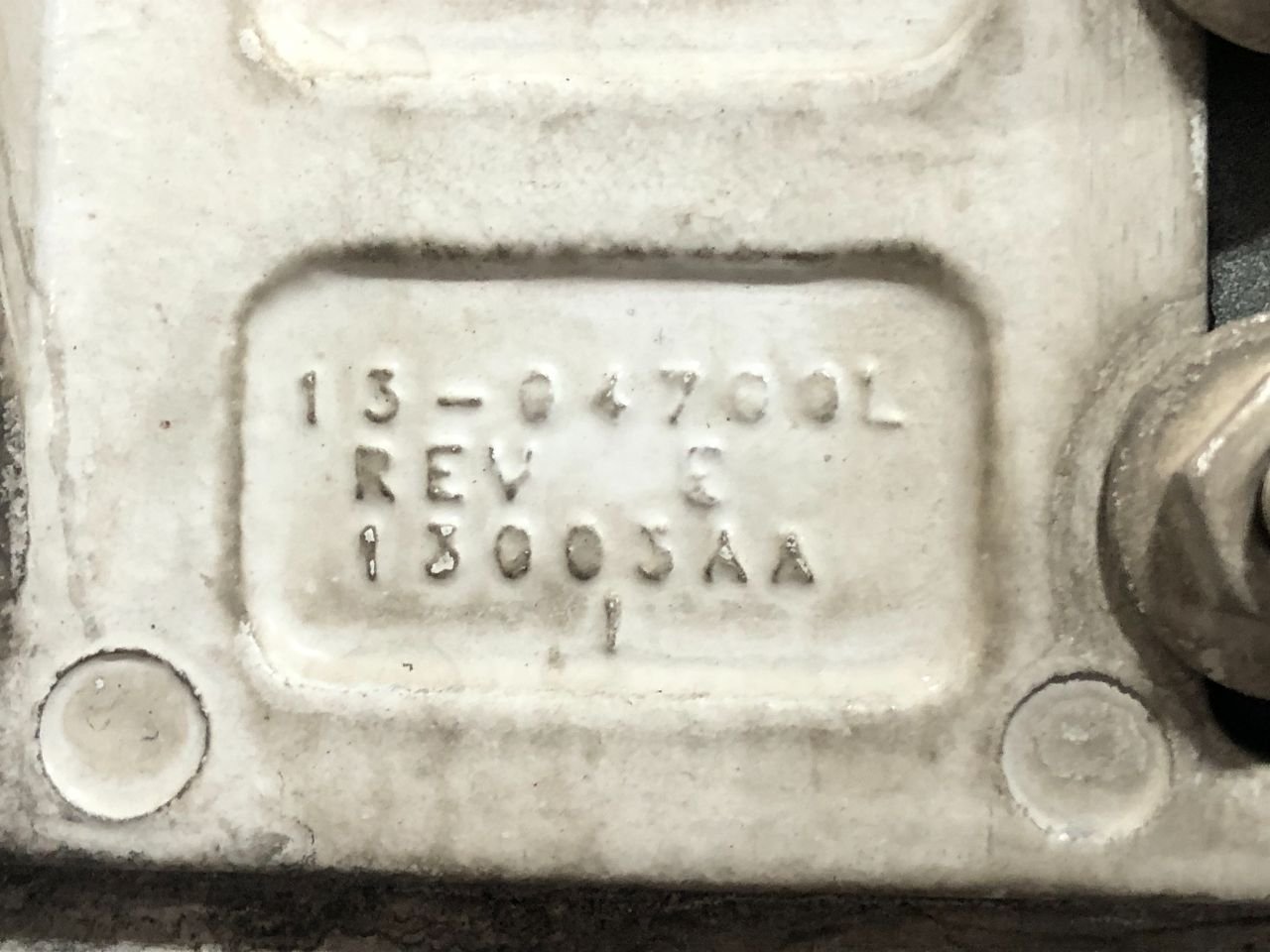 13-04709L | Peterbilt 386 Hood Rest for Sale