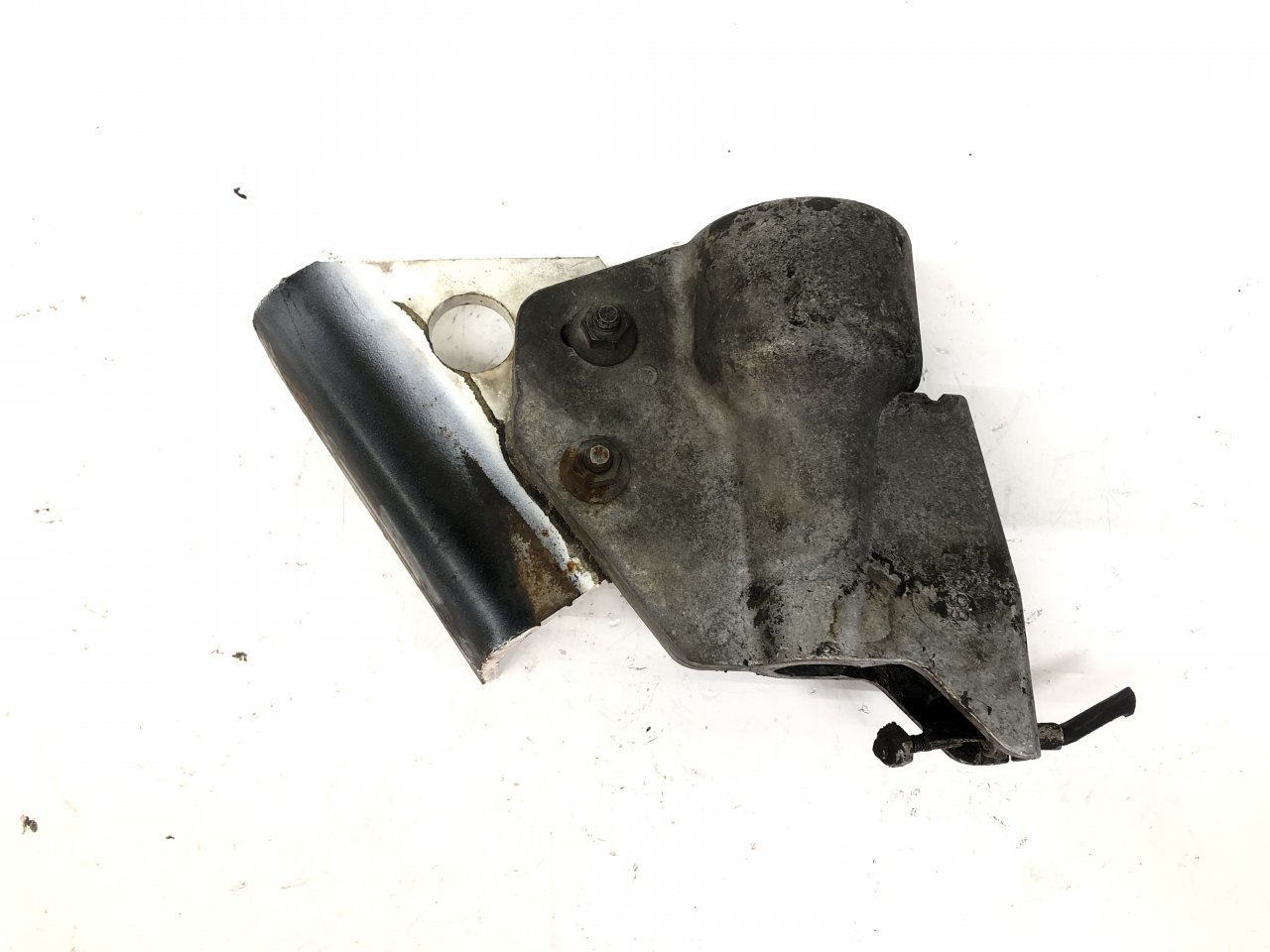 13-04799 | Peterbilt 387 Hood Rest for Sale